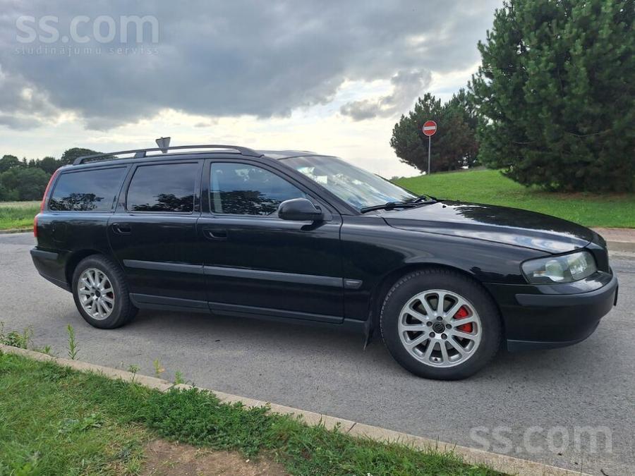 Melns Volvo V70 2002 Ogre, ar dzinēja tilpumu 2.40 L un nobraukumu 379 tūkst. km par 1450 €, foto 6 vietnē AUTOMOTO.COM.LV