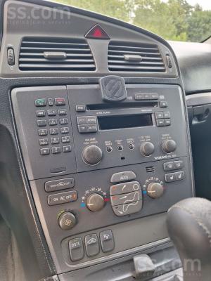 Melns Volvo V70 2002 Ogre, ar dzinēja tilpumu 2.40 L un nobraukumu 379 tūkst. km par 1450 €, foto 10 vietnē AUTOMOTO.COM.LV