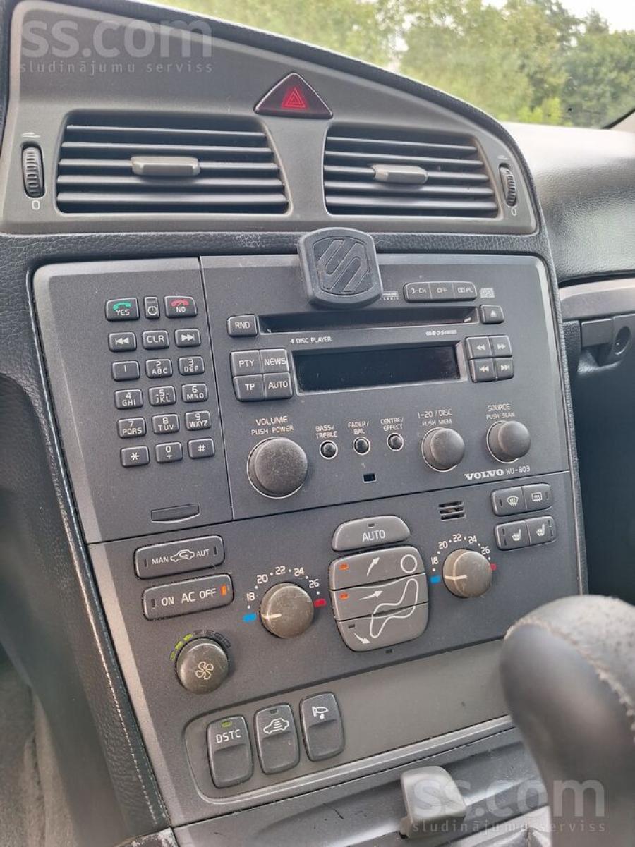 Melns Volvo V70 2002 Ogre, ar dzinēja tilpumu 2.40 L un nobraukumu 379 tūkst. km par 1450 €, foto 10 vietnē AUTOMOTO.COM.LV