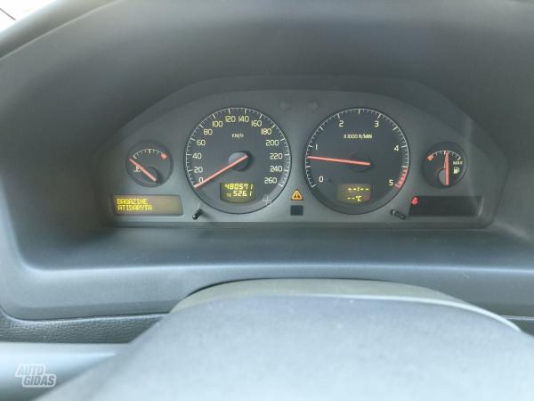 Melns Volvo V70 2002 Viļņa, ar dzinēja tilpumu 2.40 L un nobraukumu 481 tūkst. km par 950 €, foto 7 vietnē AUTOMOTO.COM.LV