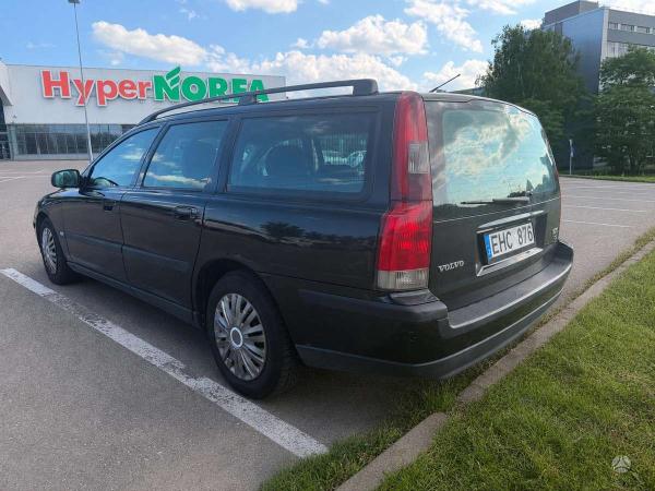 Черный Вольво В70 2002 в Вильнюс, объемом двигателя 2.40 л и пробегом 368 тыс. км за 1300 €, фото 9 на AUTOMOTO.COM.LV