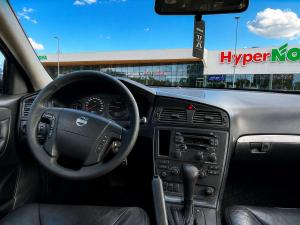 Melns Volvo V70 2002 Viļņa, ar dzinēja tilpumu 2.40 L un nobraukumu 368 tūkst. km par 1300 €, foto 14 vietnē AUTOMOTO.COM.LV