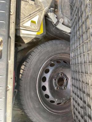 Melns Volvo V70 2002 Viļņa, ar dzinēja tilpumu 2.40 L un nobraukumu 368 tūkst. km par 1300 €, foto 20 vietnē AUTOMOTO.COM.LV