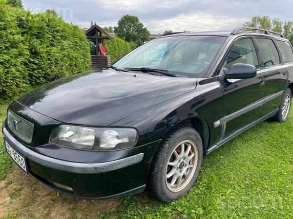 Melns Volvo V70 2002 Jelgava, ar dzinēja tilpumu 2.40 L un nobraukumu 415 tūkst. km par 600 €, foto 1 vietnē AUTOMOTO.COM.LV
