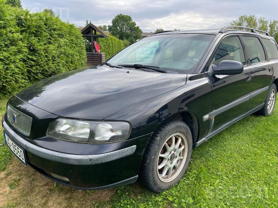 Melns Volvo V70 2002 Jelgava, ar dzinēja tilpumu 2.40 L un nobraukumu 415 tūkst. km par 600 €, foto 1 vietnē AUTOMOTO.COM.LV