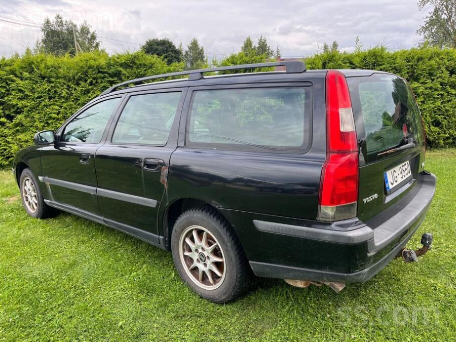 Melns Volvo V70 2002 Jelgava, ar dzinēja tilpumu 2.40 L un nobraukumu 415 tūkst. km par 600 €, foto 3 vietnē AUTOMOTO.COM.LV