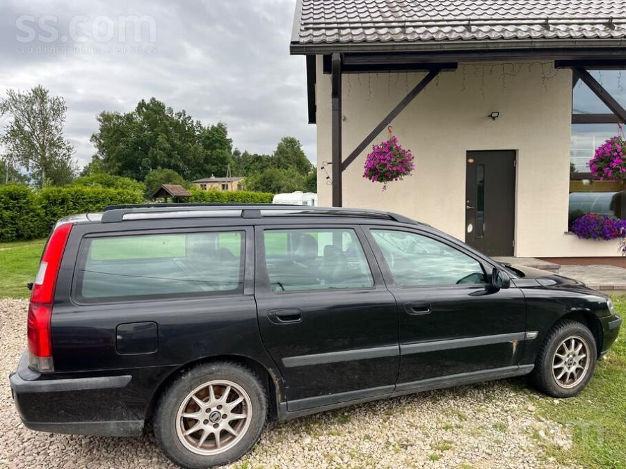 Melns Volvo V70 2002 Jelgava, ar dzinēja tilpumu 2.40 L un nobraukumu 415 tūkst. km par 600 €, foto 5 vietnē AUTOMOTO.COM.LV