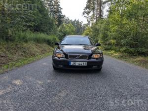 Melns Volvo V70 2002 Cēsis, ar dzinēja tilpumu 2.40 L un nobraukumu 392 tūkst. km par 990 €, foto 3 vietnē AUTOMOTO.COM.LV