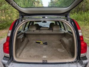 Melns Volvo V70 2002 Cēsis, ar dzinēja tilpumu 2.40 L un nobraukumu 392 tūkst. km par 990 €, foto 9 vietnē AUTOMOTO.COM.LV
