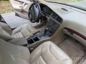 Melns Volvo V70 2002 Cēsis, ar dzinēja tilpumu 2.40 L un nobraukumu 392 tūkst. km par 990 €, foto 14 vietnē AUTOMOTO.COM.LV