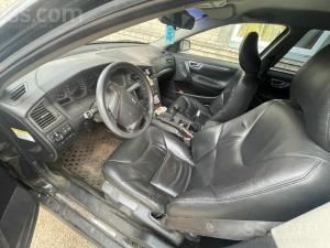 Black Volvo V70 2002 in Jurmala, with an engine capacity of 2.40 L and mileage of 462 thousand km for 700 €, photo 5 on AUTOMOTO.COM.LV