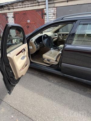 Melns Volvo V70 2002 Rīga, ar dzinēja tilpumu 2.40 L un nobraukumu 214 tūkst. km par 2200 €, foto  vietnē AUTOMOTO.COM.LV