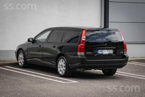 Черный Вольво В70 2002 в Рига, объемом двигателя 2.40 л и пробегом 257 тыс. км за 1750 €, фото 7 на AUTOMOTO.COM.LV
