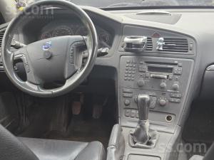Черный Вольво В70 2002 в Елгава, объемом двигателя 2.40 л и пробегом 355 тыс. км за 750 €, фото 6 на AUTOMOTO.COM.LV