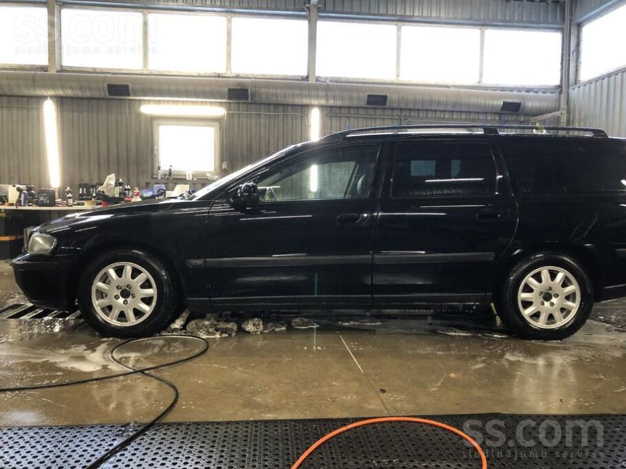 Черный Вольво В70 2002 в Рига, объемом двигателя 2.40 л и пробегом 350 тыс. км за 1500 €, фото 4 на AUTOMOTO.COM.LV