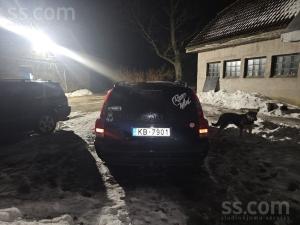 Melns Volvo V70 2002 Valmiera, ar dzinēja tilpumu 2.40 L un nobraukumu 452 tūkst. km par 1300 €, foto 12 vietnē AUTOMOTO.COM.LV