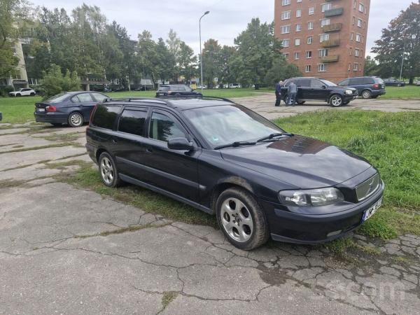 Melns Volvo V70 2002 Rīga, ar dzinēja tilpumu 2.40 L un nobraukumu 295 tūkst. km par 500 €, foto 4 vietnē AUTOMOTO.COM.LV