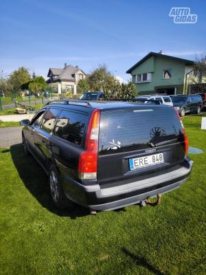 Melns Volvo V70 2002 Viļņa, ar dzinēja tilpumu 2.40 L un nobraukumu 350 tūkst. km par 800 €, foto 4 vietnē AUTOMOTO.COM.LV