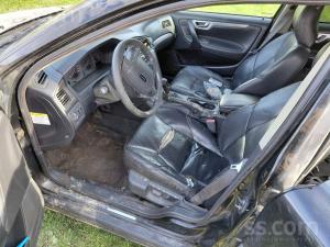 Черный Вольво В70 2002 в Салдус, объемом двигателя 2.40 л и пробегом 486 тыс. км за 500 €, фото 5 на AUTOMOTO.COM.LV