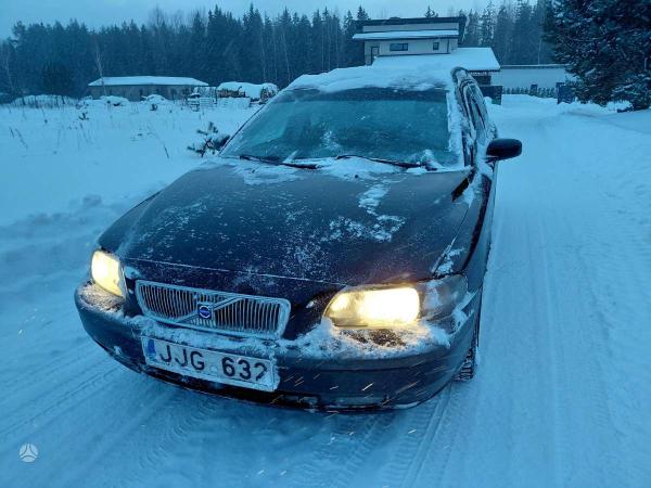Melns Volvo V70 2003 Viļņa, ar dzinēja tilpumu 2.40 L un nobraukumu 455 tūkst. km par 850 €, foto 2 vietnē AUTOMOTO.COM.LV