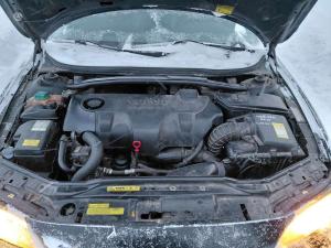 Black Volvo V70 2003 in Vilnius, with an engine capacity of 2.40 L and mileage of 455 thousand km for 850 €, photo 12 on AUTOMOTO.COM.LV