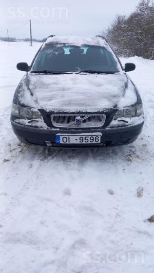 Black Volvo V70 2003 in Rezekne, with an engine capacity of 2.40 L and mileage of 193 thousand km for 750 €, photo  on AUTOMOTO.COM.LV