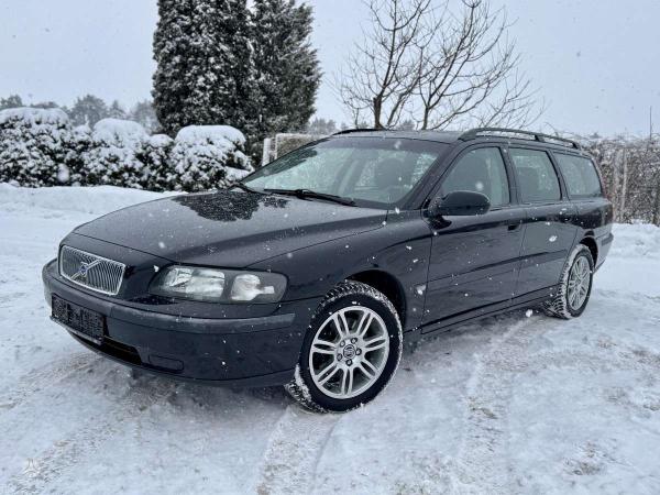Melns Volvo V70 2003 Viļņa, ar dzinēja tilpumu 2.40 L un nobraukumu 285 tūkst. km par 2000 €, foto 2 vietnē AUTOMOTO.COM.LV