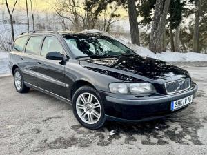 Black Volvo V70 2003 in Vilnius, with an engine capacity of 2.40 L and mileage of 260 thousand km for 1850 €, photo  on AUTOMOTO.COM.LV