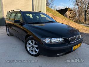 Melns Volvo V70 2003 Viljandi, ar dzinēja tilpumu 2.40 L un nobraukumu 497 tūkst. km par 3390 €, foto 4 vietnē AUTOMOTO.COM.LV
