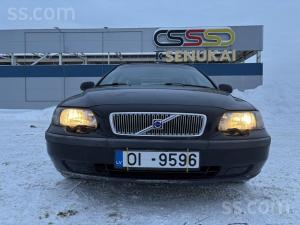 Black Volvo V70 2003 in Daugavpils, with an engine capacity of 2.40 L and mileage of 194 thousand km for 2250 €, photo 9 on AUTOMOTO.COM.LV
