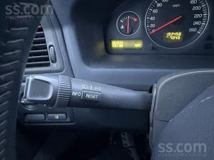 Black Volvo V70 2003 in Daugavpils, with an engine capacity of 2.40 L and mileage of 194 thousand km for 2250 €, photo 15 on AUTOMOTO.COM.LV