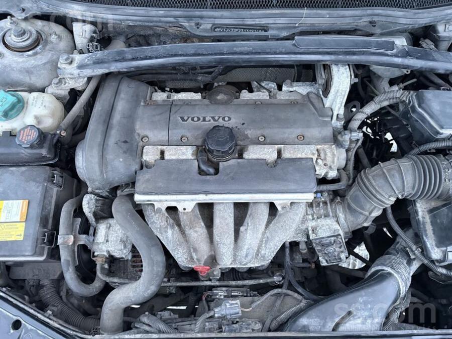 Black Volvo V70 2003 in Daugavpils, with an engine capacity of 2.40 L and mileage of 194 thousand km for 2250 €, photo 28 on AUTOMOTO.COM.LV