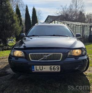 Black Volvo V70 2003 in Riga, with an engine capacity of 2.40 L and mileage of 290 thousand km for 550 €, photo  on AUTOMOTO.COM.LV
