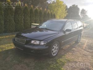 Black Volvo V70 2003 in Riga, with an engine capacity of 2.40 L and mileage of 289 thousand km for 550 €, photo  on AUTOMOTO.COM.LV