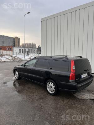 Melns Volvo V70 2003 Rīga, ar dzinēja tilpumu 2.40 L un nobraukumu 585 tūkst. km par 900 €, foto 5 vietnē AUTOMOTO.COM.LV