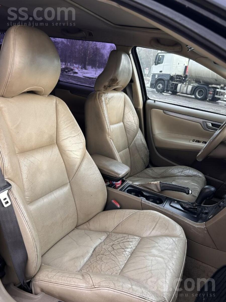 Melns Volvo V70 2003 Rīga, ar dzinēja tilpumu 2.40 L un nobraukumu 585 tūkst. km par 900 €, foto 11 vietnē AUTOMOTO.COM.LV