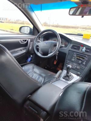 Black Volvo V70 2003 in Rezekne, with an engine capacity of 2.40 L and mileage of 452 thousand km for 1650 €, photo 3 on AUTOMOTO.COM.LV