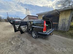 Melns Volvo V70 2003 Ogre, ar dzinēja tilpumu 2.40 L un nobraukumu 428 tūkst. km par 1000 €, foto 7 vietnē AUTOMOTO.COM.LV