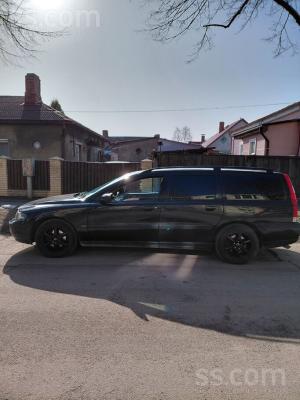 Melns Volvo V70 2003 Liepāja, ar dzinēja tilpumu 2.40 L un nobraukumu 285 tūkst. km par 1430 €, foto 5 vietnē AUTOMOTO.COM.LV