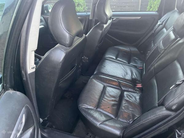 Melns Volvo V70 2003 Viļņa, ar dzinēja tilpumu 2.40 L un nobraukumu 500 tūkst. km par 2100 €, foto 9 vietnē AUTOMOTO.COM.LV