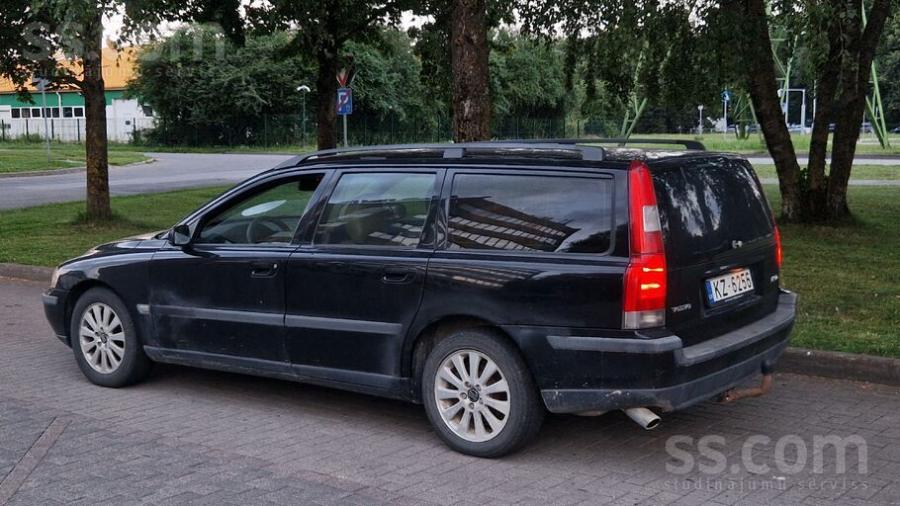 Melns Volvo V70 2003 Rīga, ar dzinēja tilpumu 2.40 L un nobraukumu 0 tūkst. km par 690 €, foto 8 vietnē AUTOMOTO.COM.LV