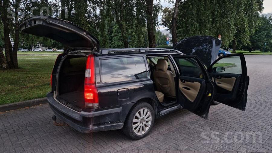 Melns Volvo V70 2003 Rīga, ar dzinēja tilpumu 2.40 L un nobraukumu 0 tūkst. km par 690 €, foto 15 vietnē AUTOMOTO.COM.LV