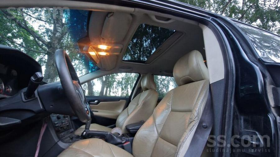 Melns Volvo V70 2003 Rīga, ar dzinēja tilpumu 2.40 L un nobraukumu 0 tūkst. km par 690 €, foto 17 vietnē AUTOMOTO.COM.LV