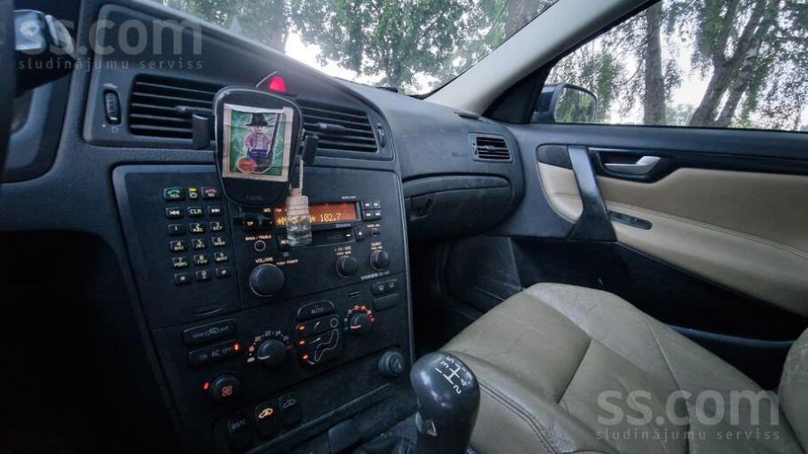 Melns Volvo V70 2003 Rīga, ar dzinēja tilpumu 2.40 L un nobraukumu 0 tūkst. km par 690 €, foto 18 vietnē AUTOMOTO.COM.LV