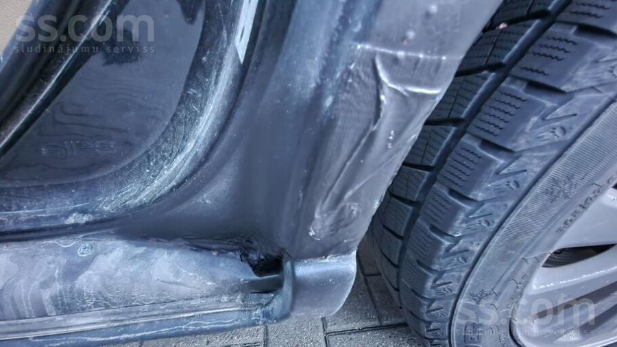 Melns Volvo V70 2003 Rīga, ar dzinēja tilpumu 2.40 L un nobraukumu 0 tūkst. km par 690 €, foto 29 vietnē AUTOMOTO.COM.LV