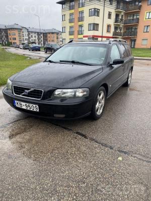 Melns Volvo V70 2003 Jūrmala, ar dzinēja tilpumu 2.40 L un nobraukumu 297 tūkst. km par 1000 €, foto 3 vietnē AUTOMOTO.COM.LV