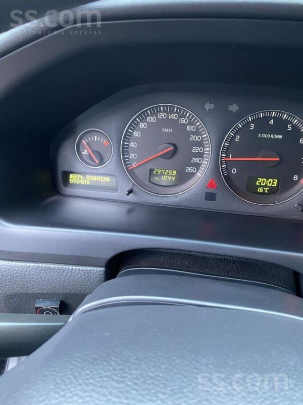 Melns Volvo V70 2003 Jūrmala, ar dzinēja tilpumu 2.40 L un nobraukumu 297 tūkst. km par 1000 €, foto 7 vietnē AUTOMOTO.COM.LV