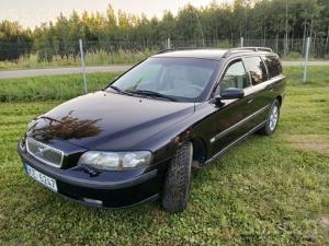 Black Volvo V70 2003 in Preili, with an engine capacity of 2.40 L and mileage of 325 thousand km for 2000 €, photo  on AUTOMOTO.COM.LV