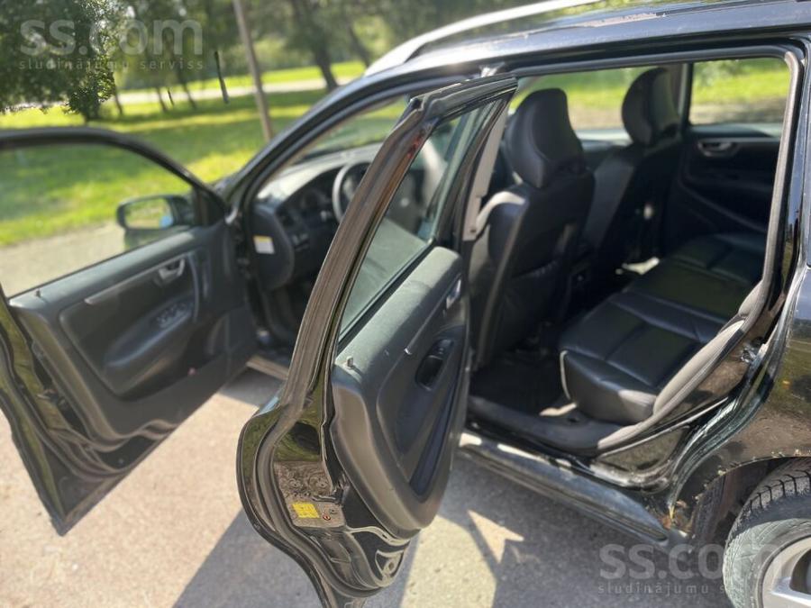 Melns Volvo V70 2003 Kuldīga, ar dzinēja tilpumu 2.40 L un nobraukumu 687 tūkst. km par 1100 €, foto 8 vietnē AUTOMOTO.COM.LV