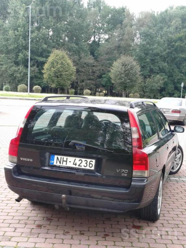 Melns Volvo V70 2003 Rīga, ar dzinēja tilpumu 2.40 L un nobraukumu 297 tūkst. km par 1000 €, foto 3 vietnē AUTOMOTO.COM.LV
